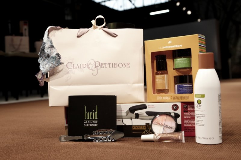 Claire Pettibone 2011 Collection -Munaluchi Bride