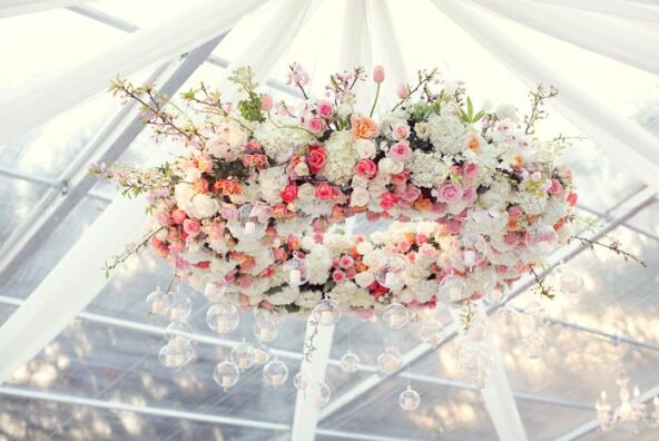 Wedding Decor Inspiration: Hanging Wedding Centerpieces -Munaluchi Bride