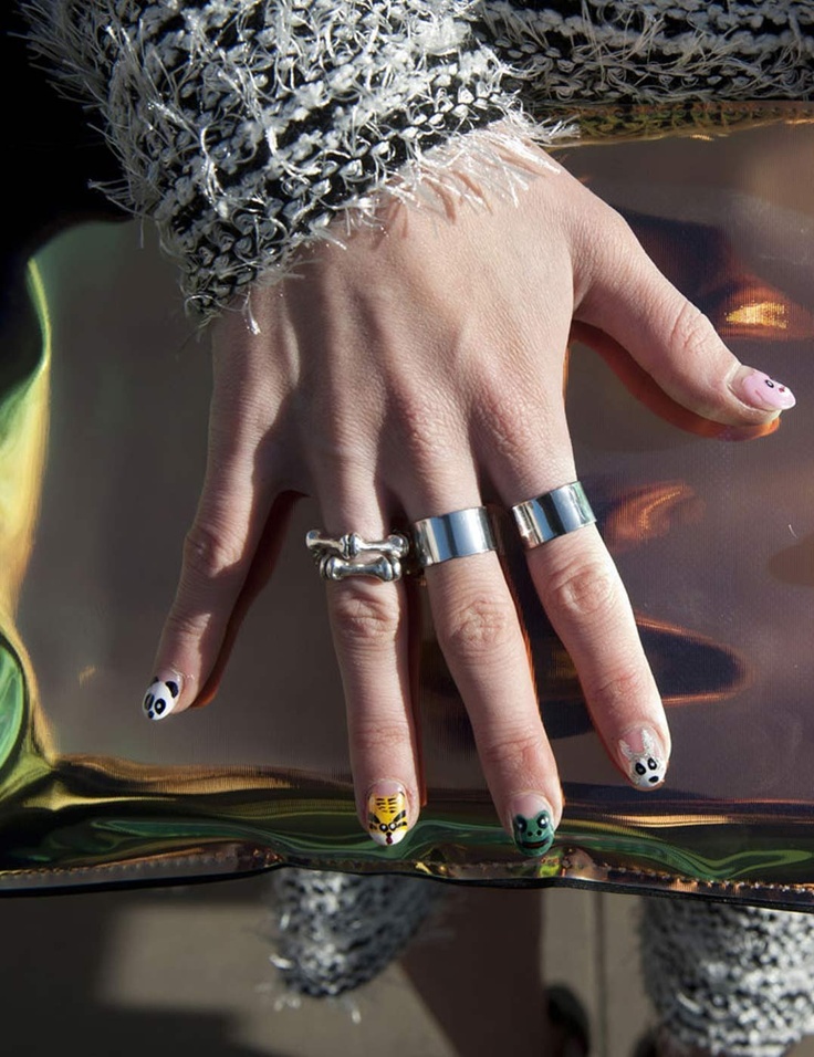 Stylish Tuesday ?Runway Inspired Nails -Munaluchi Bride