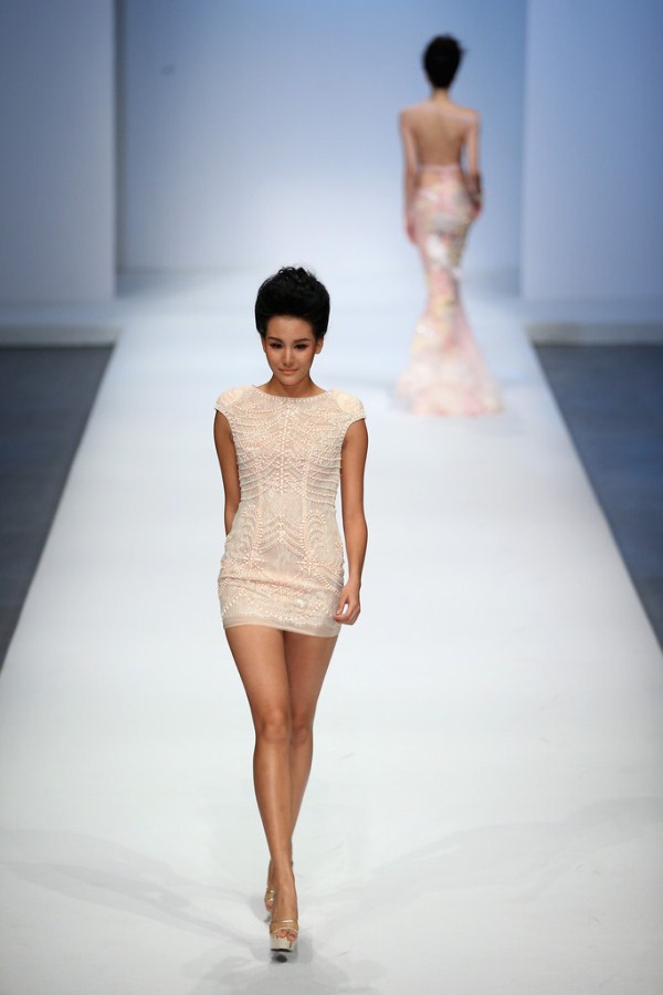 Zhang Jingjing Haute Couture 2014 Collection -Munaluchi Bride