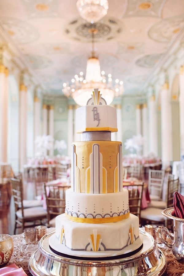 Choosing Your Wedding Cake -Munaluchi Bride
