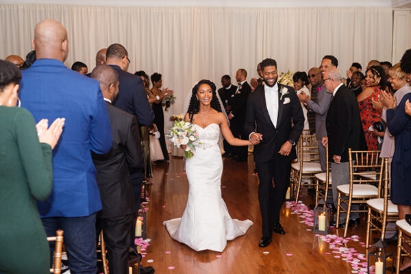 Shekia and Melvin's Lovely Pennsylvania Inn Wedding -Munaluchi Bride