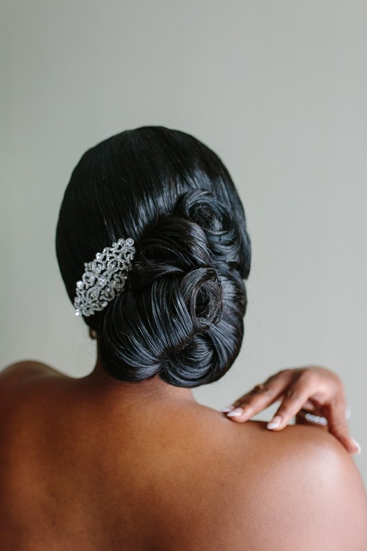 Shemeka and Michael's Sophisticated Wedding in Toronto -Munaluchi Bride