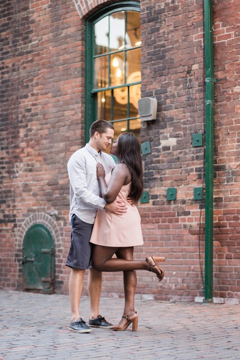 Tracy and Hayden’s Elegant Engagement in Toronto -Munaluchi Bride