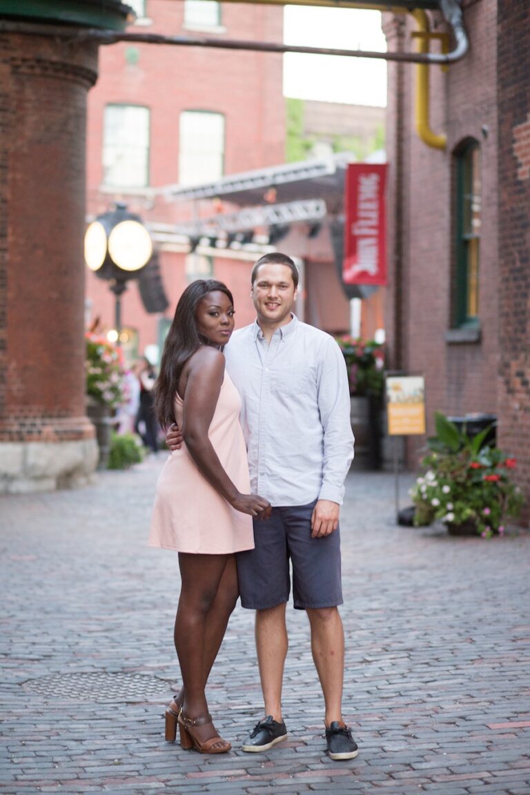 Tracy and Hayden’s Elegant Engagement in Toronto -Munaluchi Bride