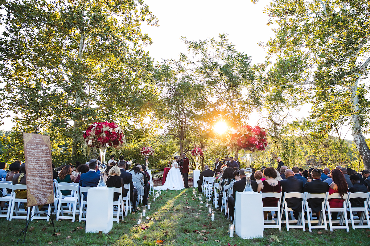 Perfectly Picturesque Riverside Wedding in Virginia - Munaluchi Bride