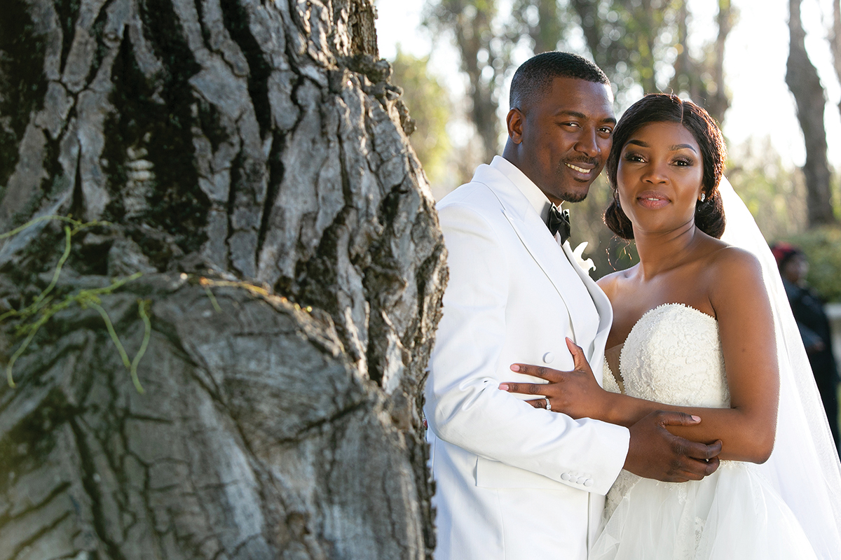 Luxurious Vineyard Wedding in Cape Town, South Africa - Munaluchi Bride