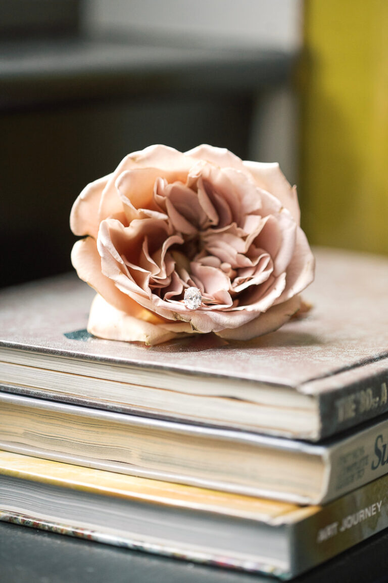 Mirco Weddings: Romantic Intimate Wedding Inspiration - Munaluchi Bride