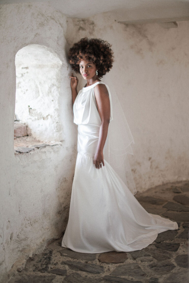 Old World Wedding Romance from a Vintage Castle in Finland - Munaluchi ...