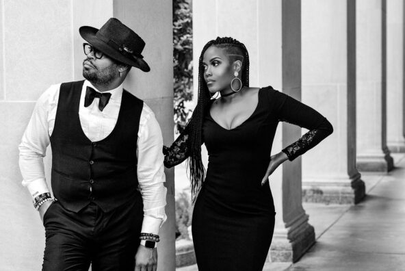 Chic in the City Engagement Session in Downtown Houston - Munaluchi Bride