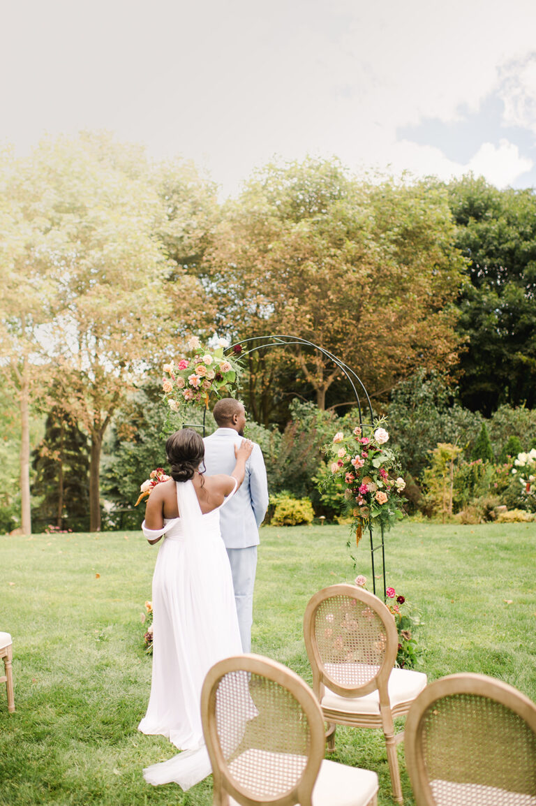 romantic outdoor wedding photoshoot for spring summer 2021