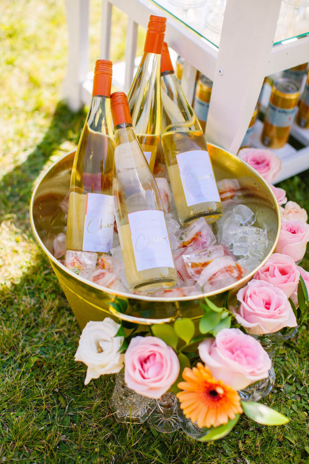 Summer Chic Wedding Inspiration - Munaluchi Bride