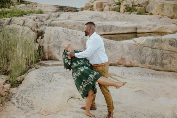 Romantic & Timeless Engagement Session in Narragansett, Rhode Island ...