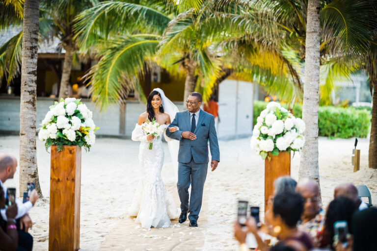 Romantic Destination Beach Wedding in Jamaica - Munaluchi Bride
