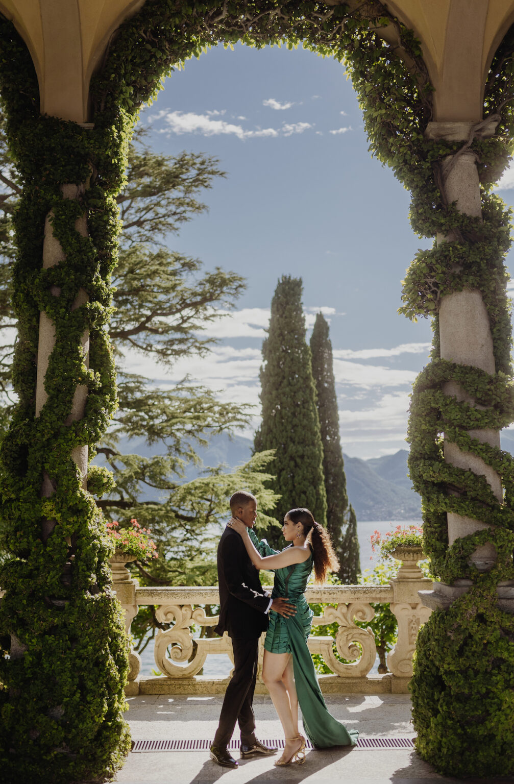 Lake Como, Italy: Romantic Villa Engagement Session - Munaluchi Bride