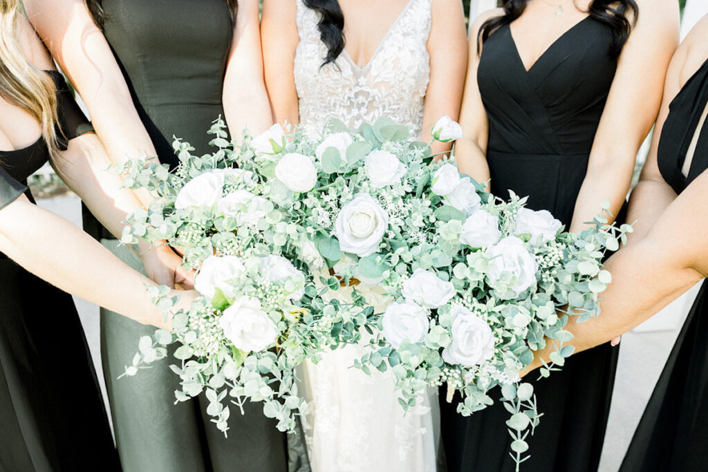 Elegant Florida Wedding Celebrates Love & Family - Munaluchi Bride