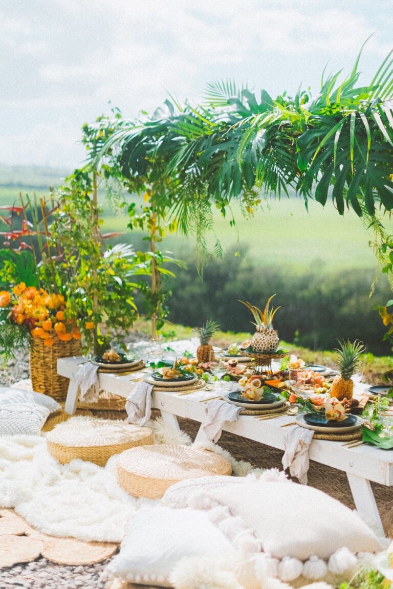 12 Unforgettable Rehearsal Dinner Ideas - Munaluchi Bride