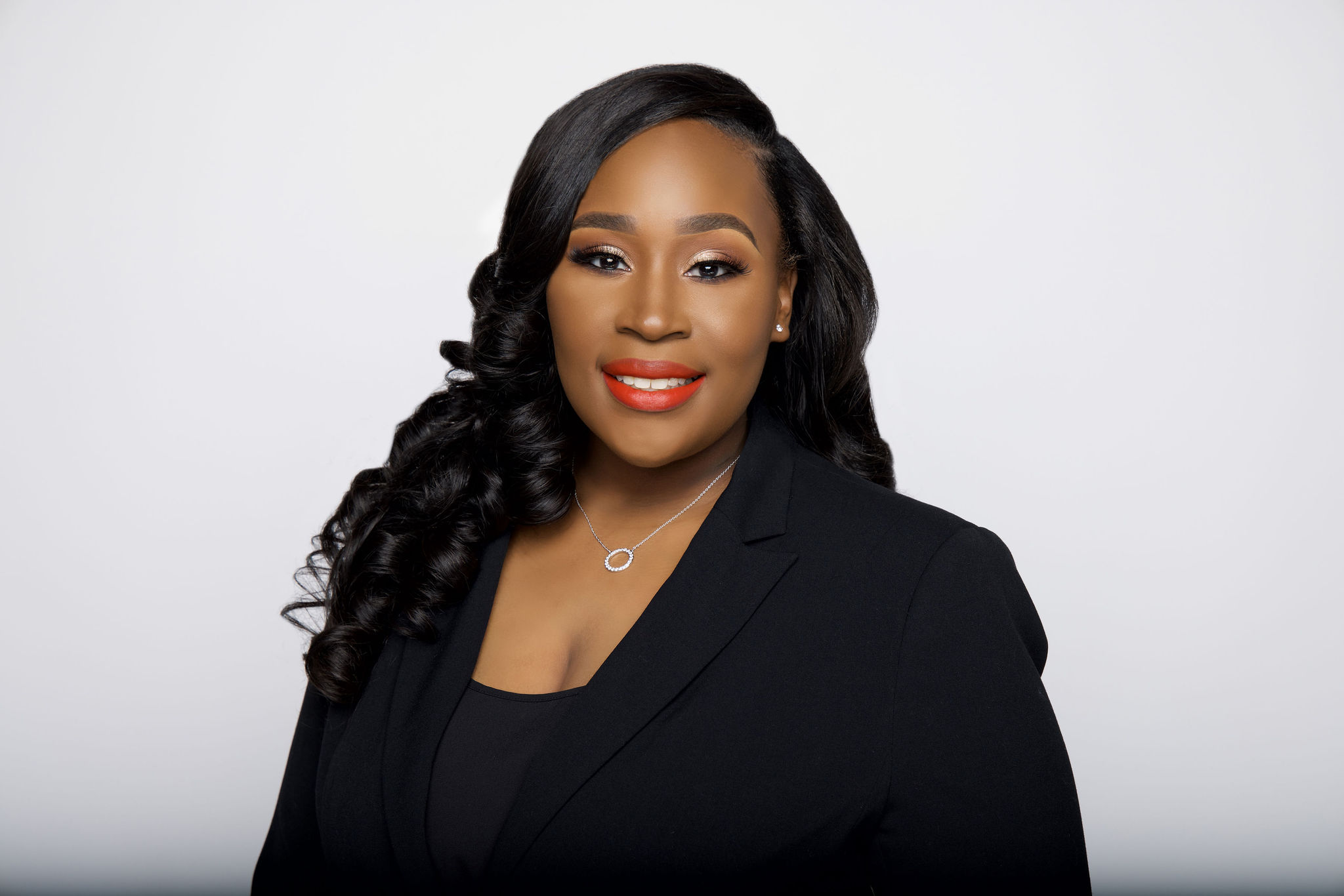 Love Is Blind Officiant, Jennifer Allen, Shares Her Netflix Experience ...