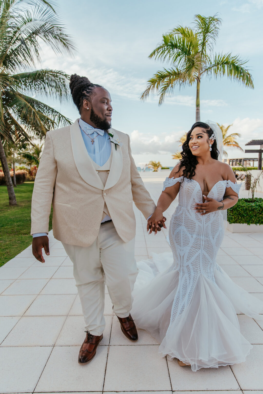 Tropical Glam Destination Wedding in Montego Bay, Jamaica - Munaluchi Bride