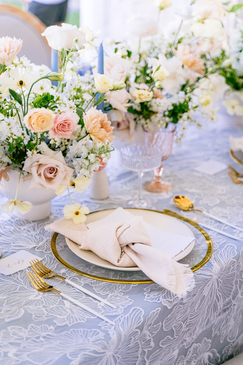 Sultry & Sweet Styled Bridal Shoot in Lake Wales, Florida - Munaluchi Bride