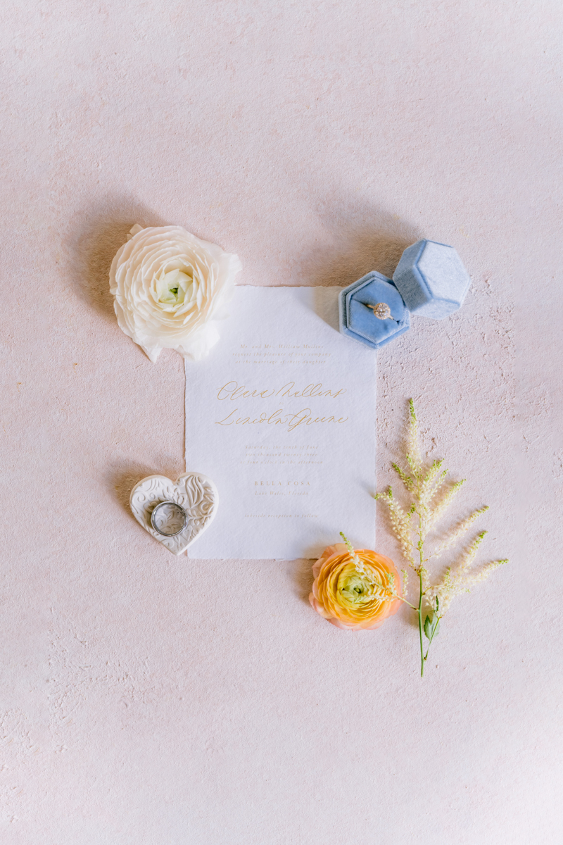Sultry & Sweet Styled Bridal Shoot in Lake Wales, Florida - Munaluchi Bride