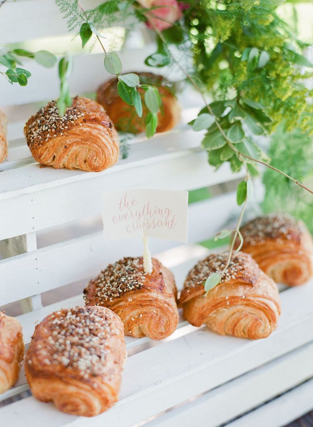 19 Wedding Hors D'oeuvres Ideas Your Guests Will Love - Munaluchi Bride