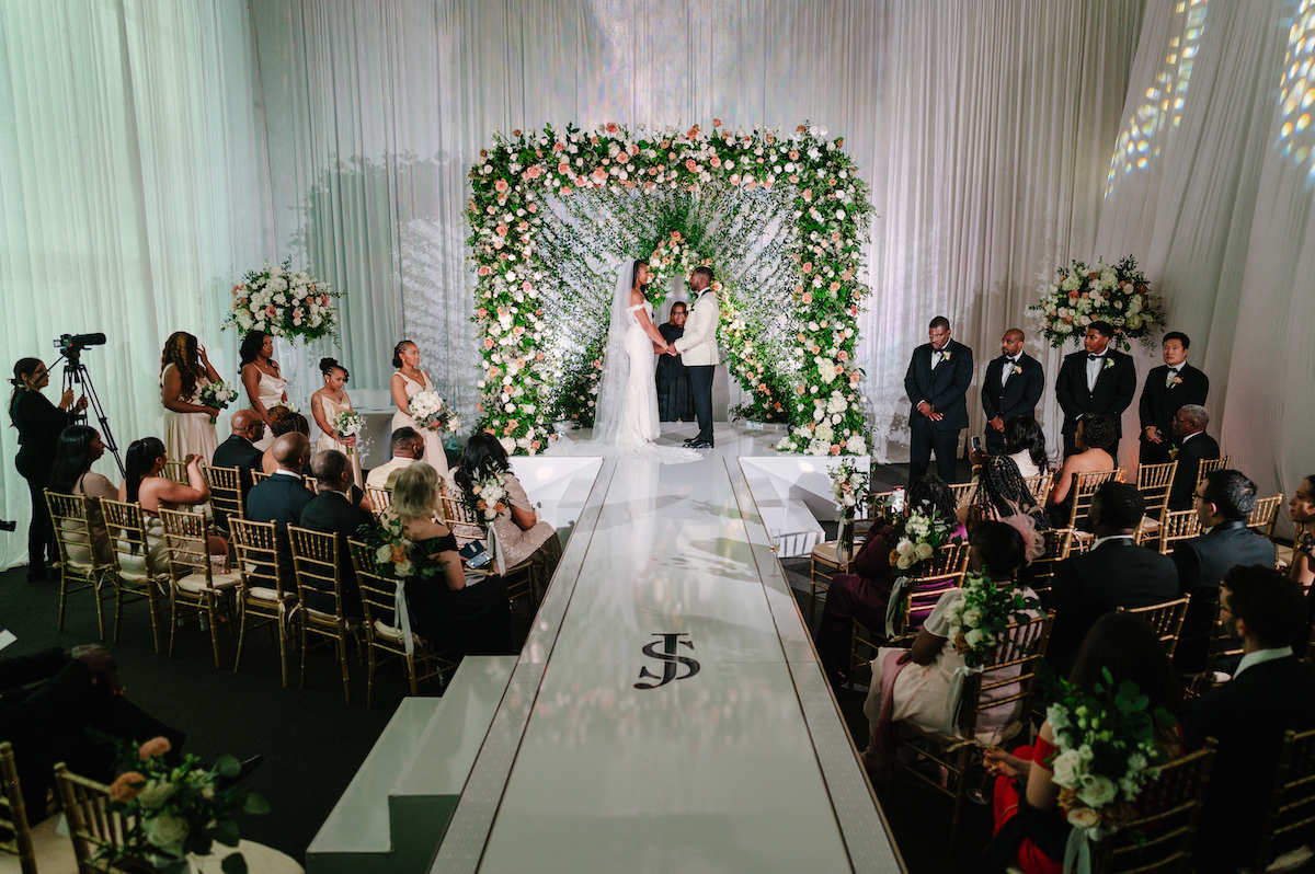 Couple Said I Do in a Stunning Basketball Court Wedding in Miami ...