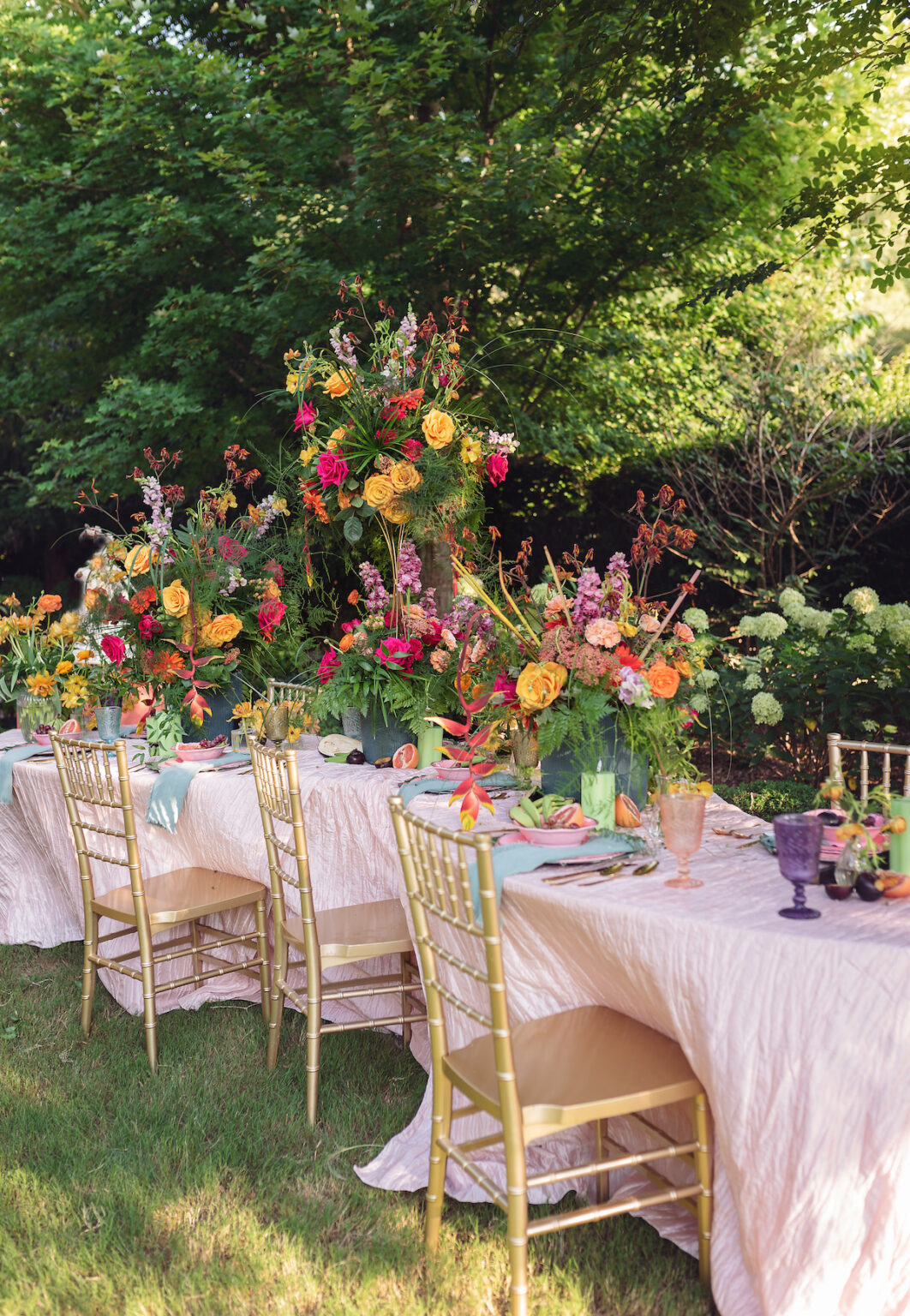 Colorful Summer Styled Shoot Showcases Tropical Florals and ...