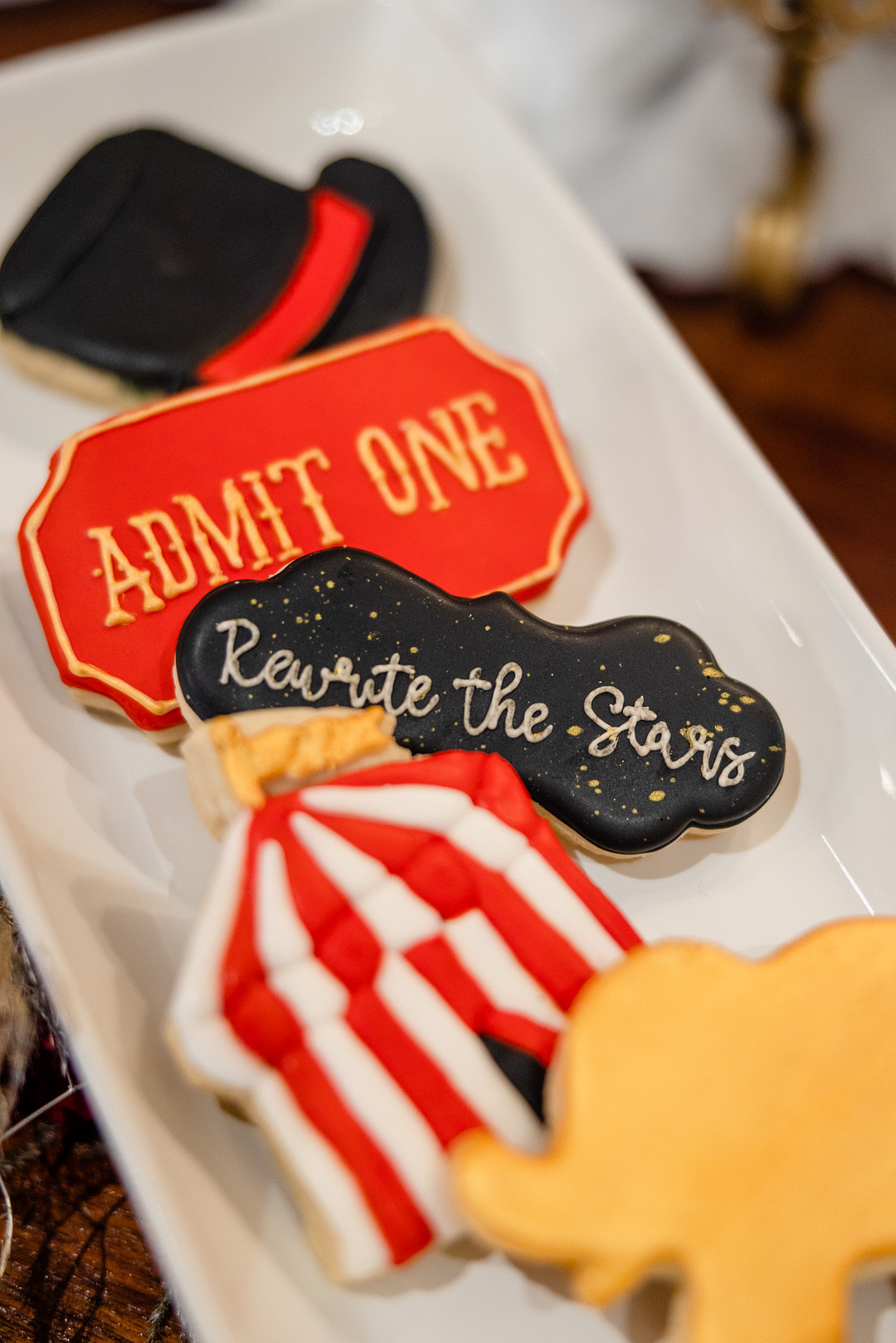 The Greatest Showman Inspired this Vintage Circus-themed Styled Wedding ...