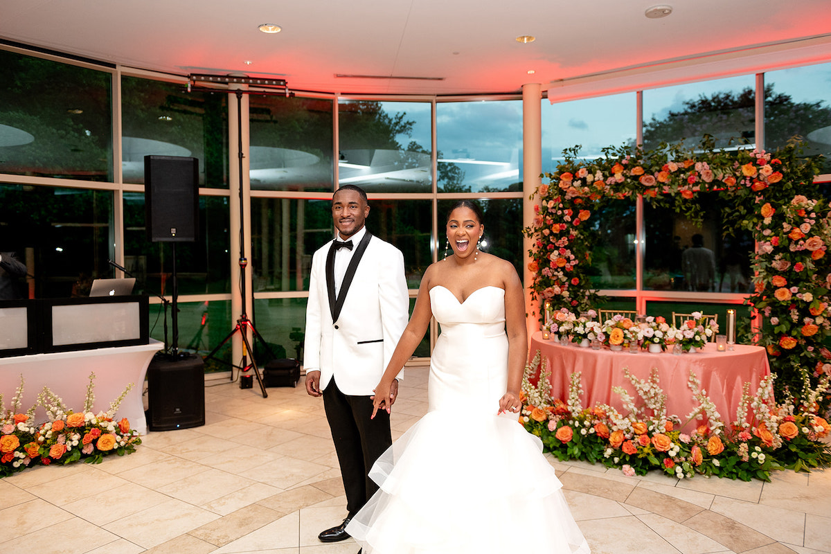 Radiant Outdoor Summer Wedding Features Bright Citrus Colors and a Fun ...