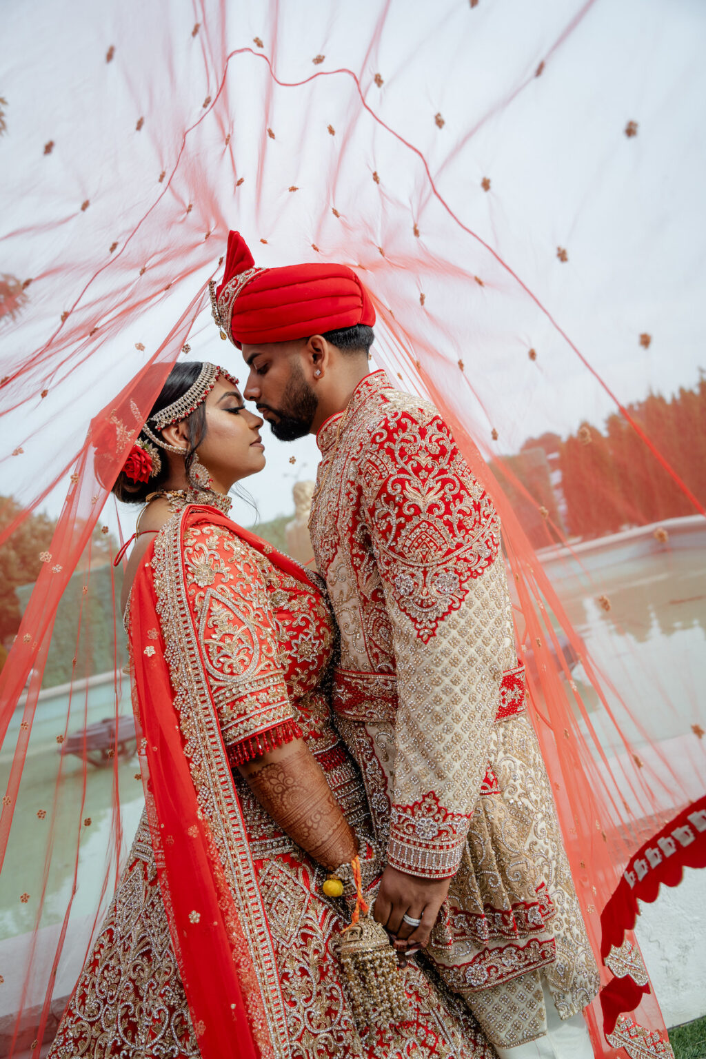 Radiant Week Long Hindu Wedding Celebration Features Sparkling Custom ...