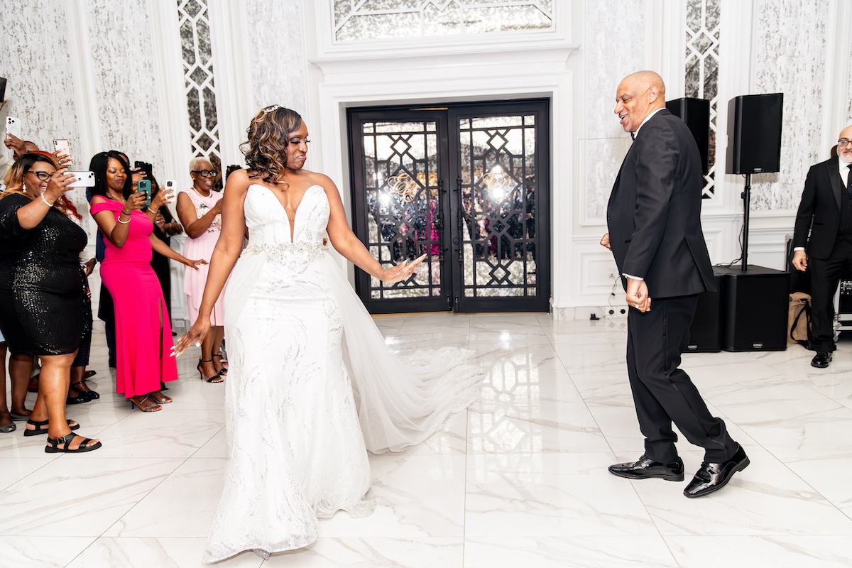 A Brooklyn Love Story: Brenda & Johnny's Timeless Wedding - Munaluchi Bride