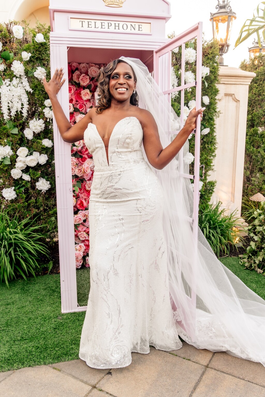 A Brooklyn Love Story: Brenda & Johnny's Timeless Wedding - Munaluchi Bride