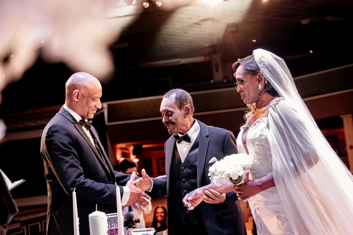 A Brooklyn Love Story: Brenda & Johnny's Timeless Wedding - Munaluchi Bride
