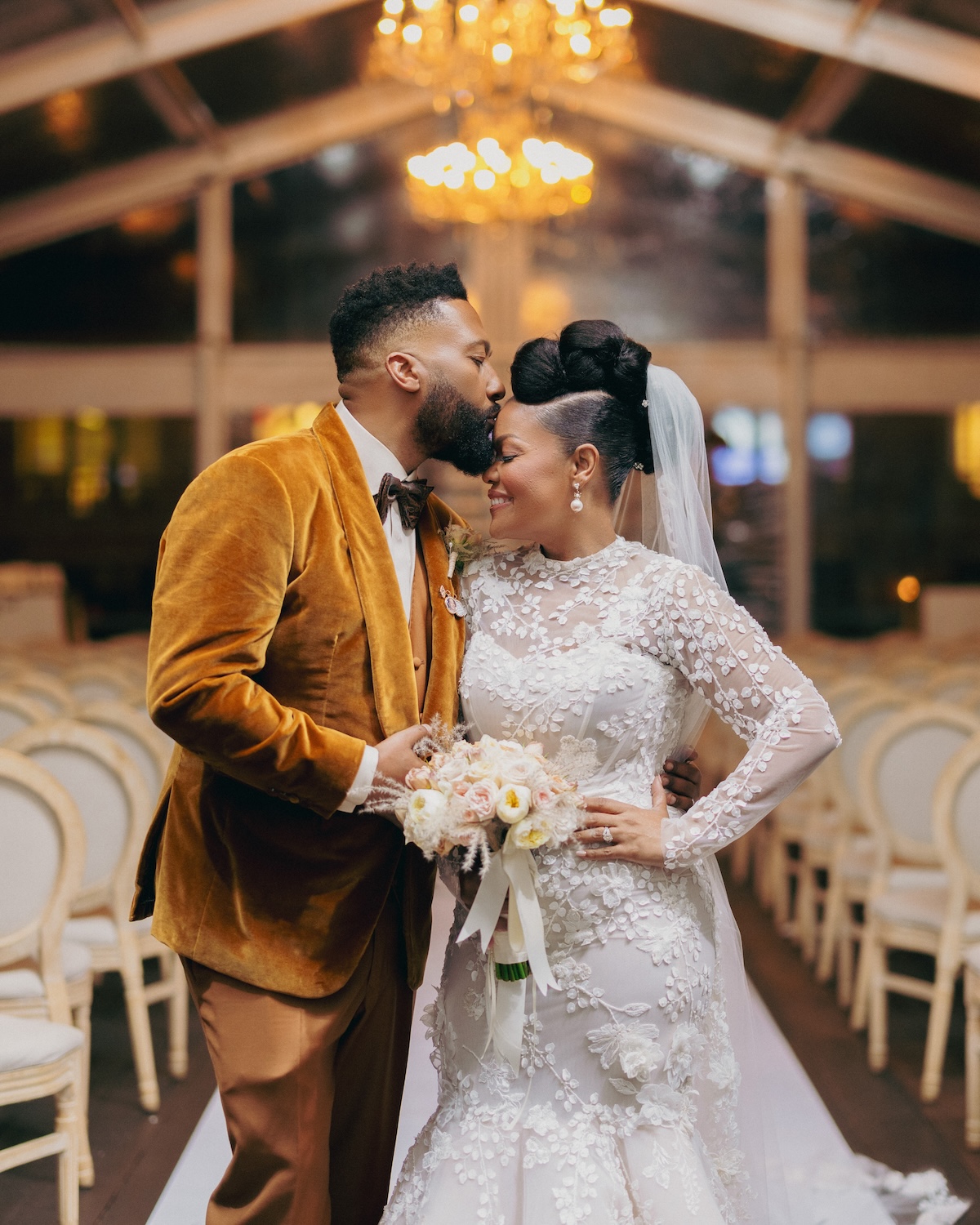 Yvette Nicole Brown & Anthony Davis: Love Is Worth The Wait - Munaluchi ...